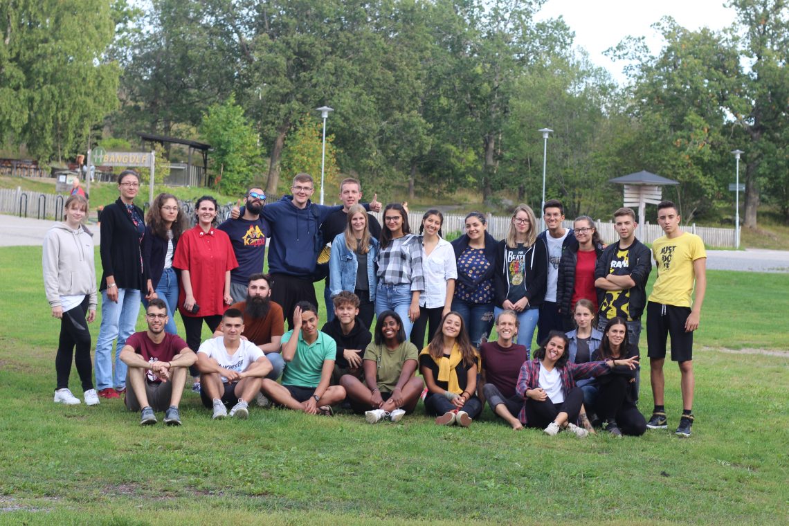 Learn to be Intercultural! Using Intercultural Activities in the Classroom!