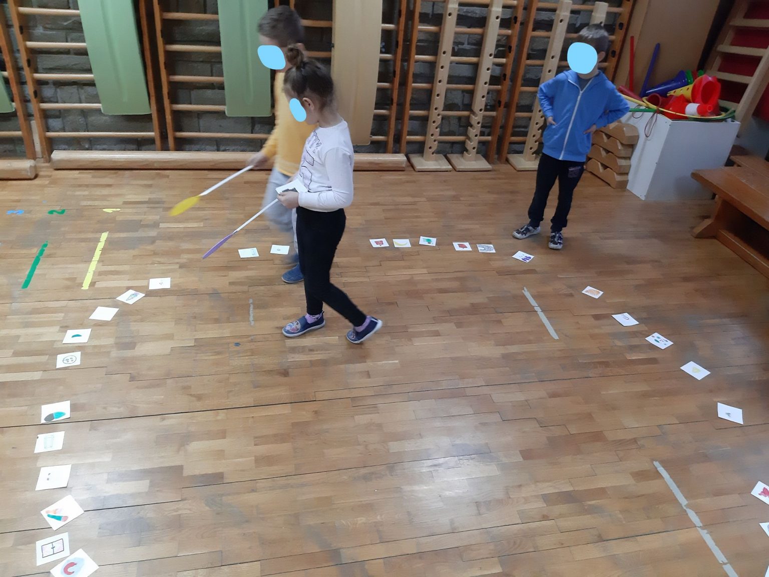 Hit the Picture & the Magic Box: Creative TPR Games with Very Young ...